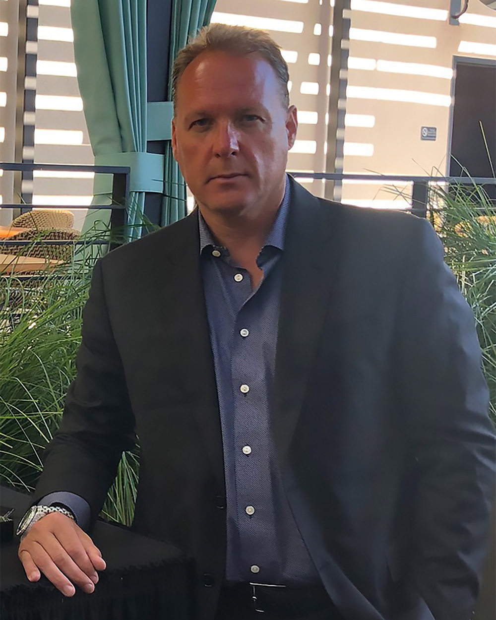 Mark Russo Biography - Global Art Authority